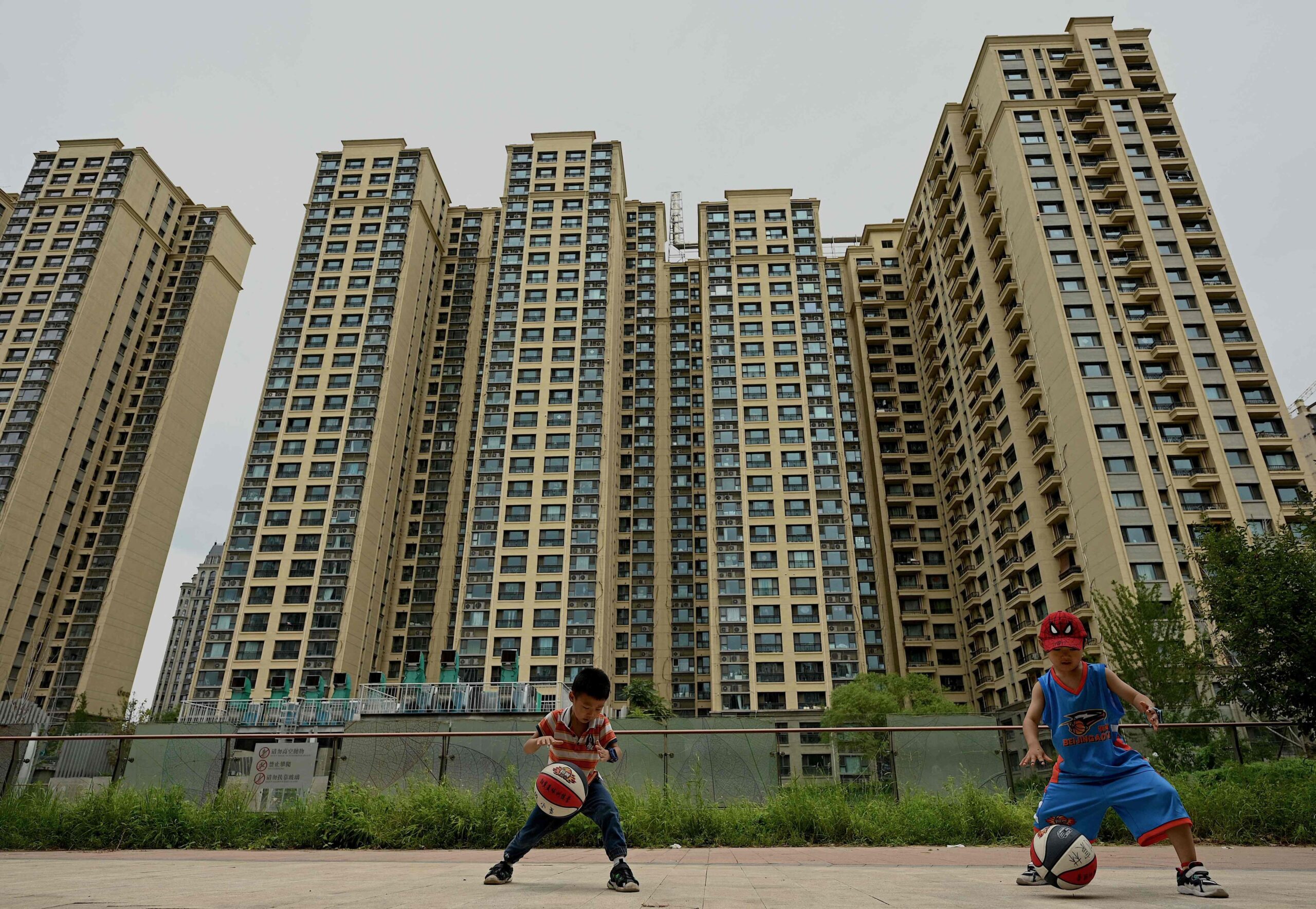 Evergrande: Επαναδιαπραγμνάτευση με πτώση έως 87% στο Χρηματιστήριο του ...