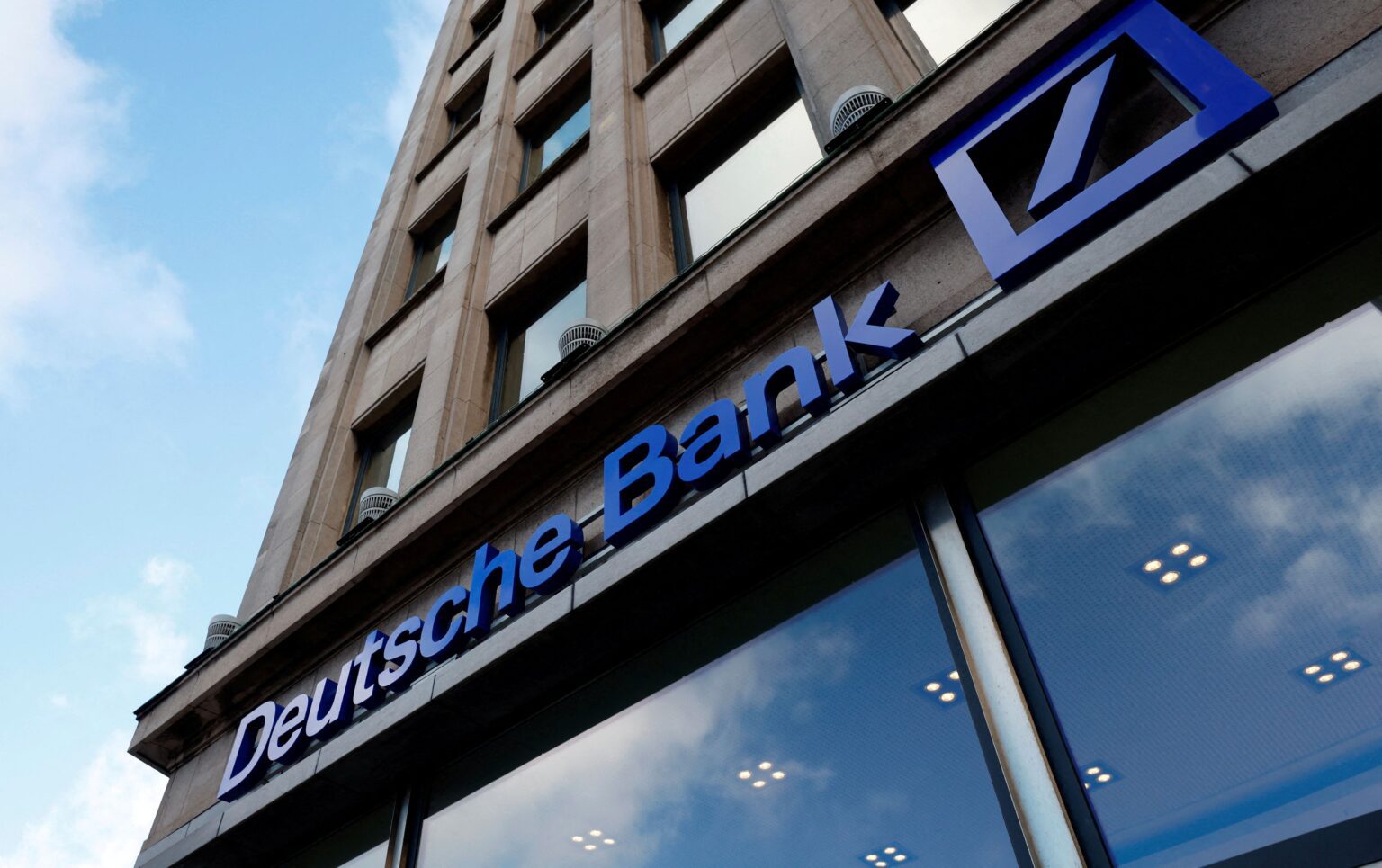 Κρίση ΗΠΑ – ΕΕ στη Γροιλανδία: Καμπανάκι Deutsche Bank για πτώση του ...