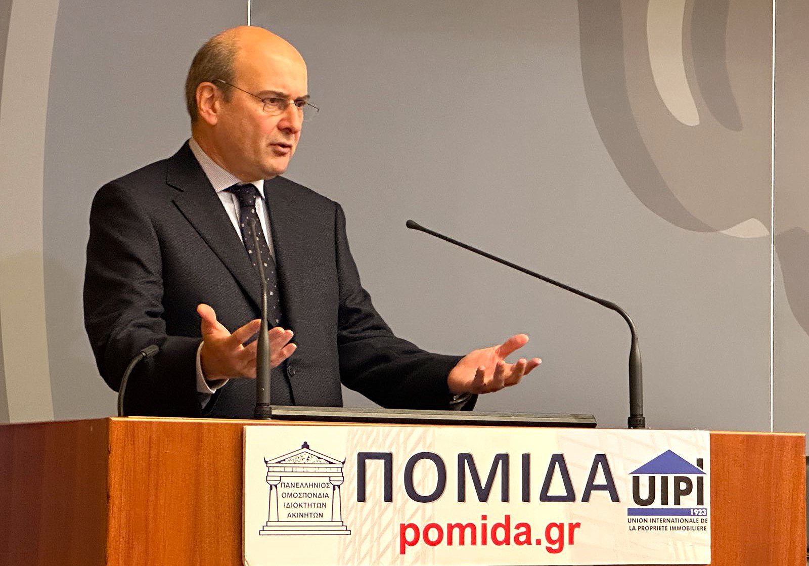 Χατζηδάκης στους ιδιοκτήτες ακινήτων: Μειωμένος ΕΝΦΙΑ, αναστολή ΦΠΑ ...