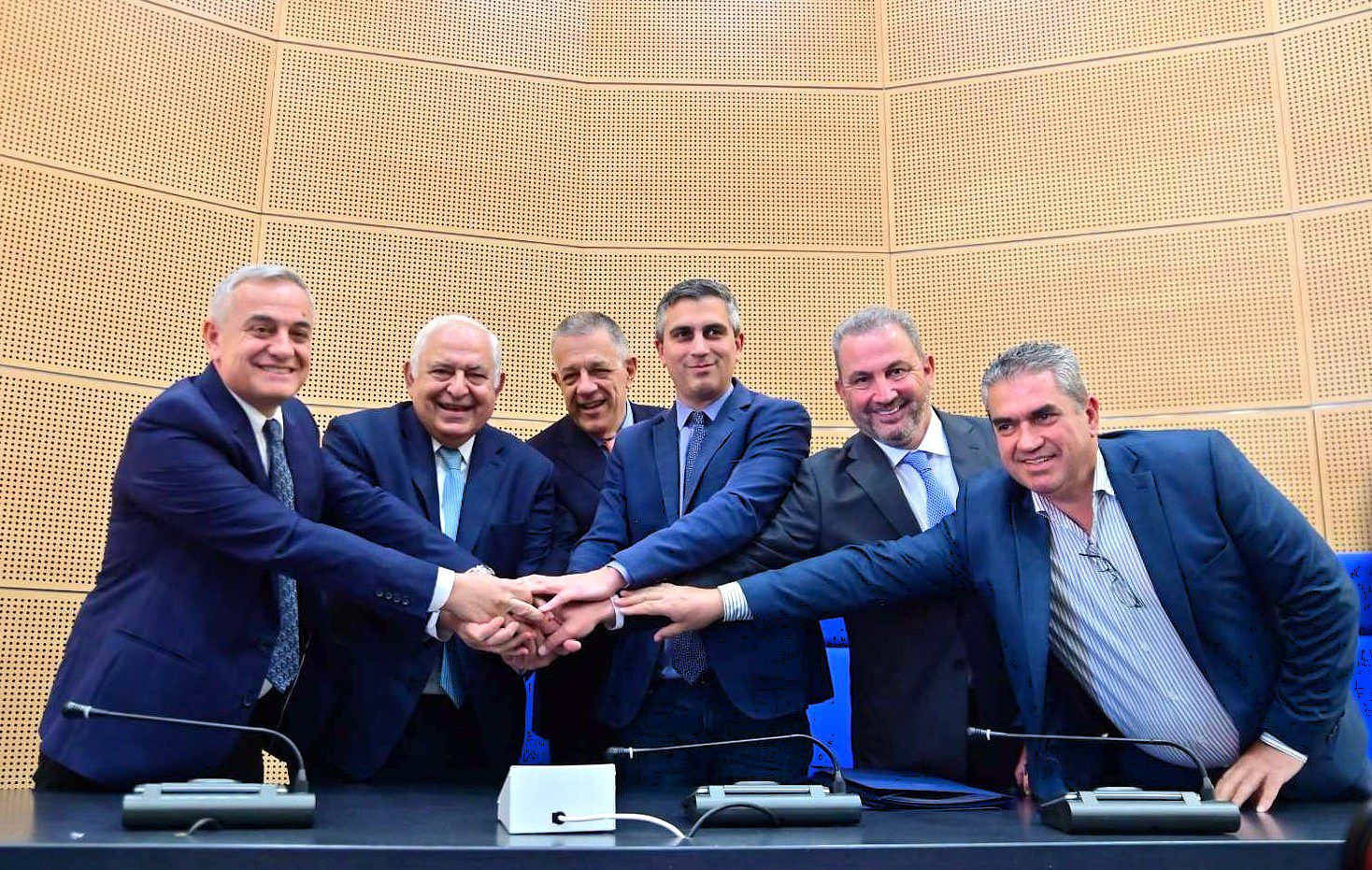 Αποκατάσταση οδικού δικτύου Θεσσαλίας - Στερεάς: Έπεσαν οι υπογραφές με ...