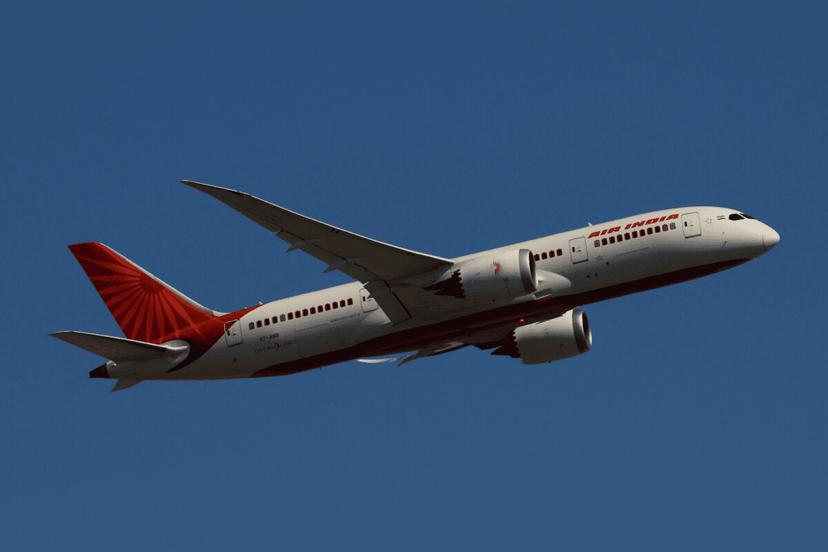 Ινδία: Το Boeing 787 Dreamliner που κατέπεσε θεωρείται από τα πιο ...
